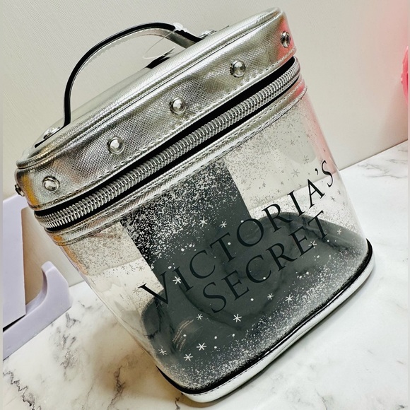 Victoria's Secret | Bags | New Victorias Secret Makeup Bag Metallic ...